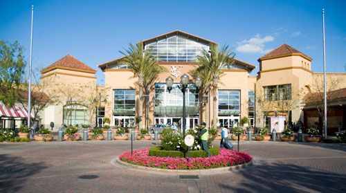 Valencia Town Center | Commercial Landscaper in Southern California